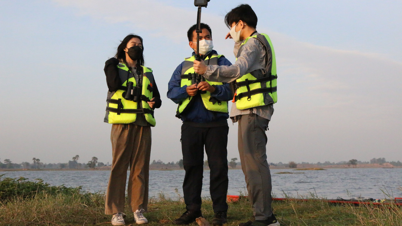 ALTV ช่อง 4 - จนกว่าโลกจะโอบกอดเราเอาไว้